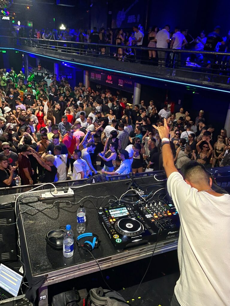 «Agua», el remix de un DJ argentino que se convirtió en la cábala de la ...